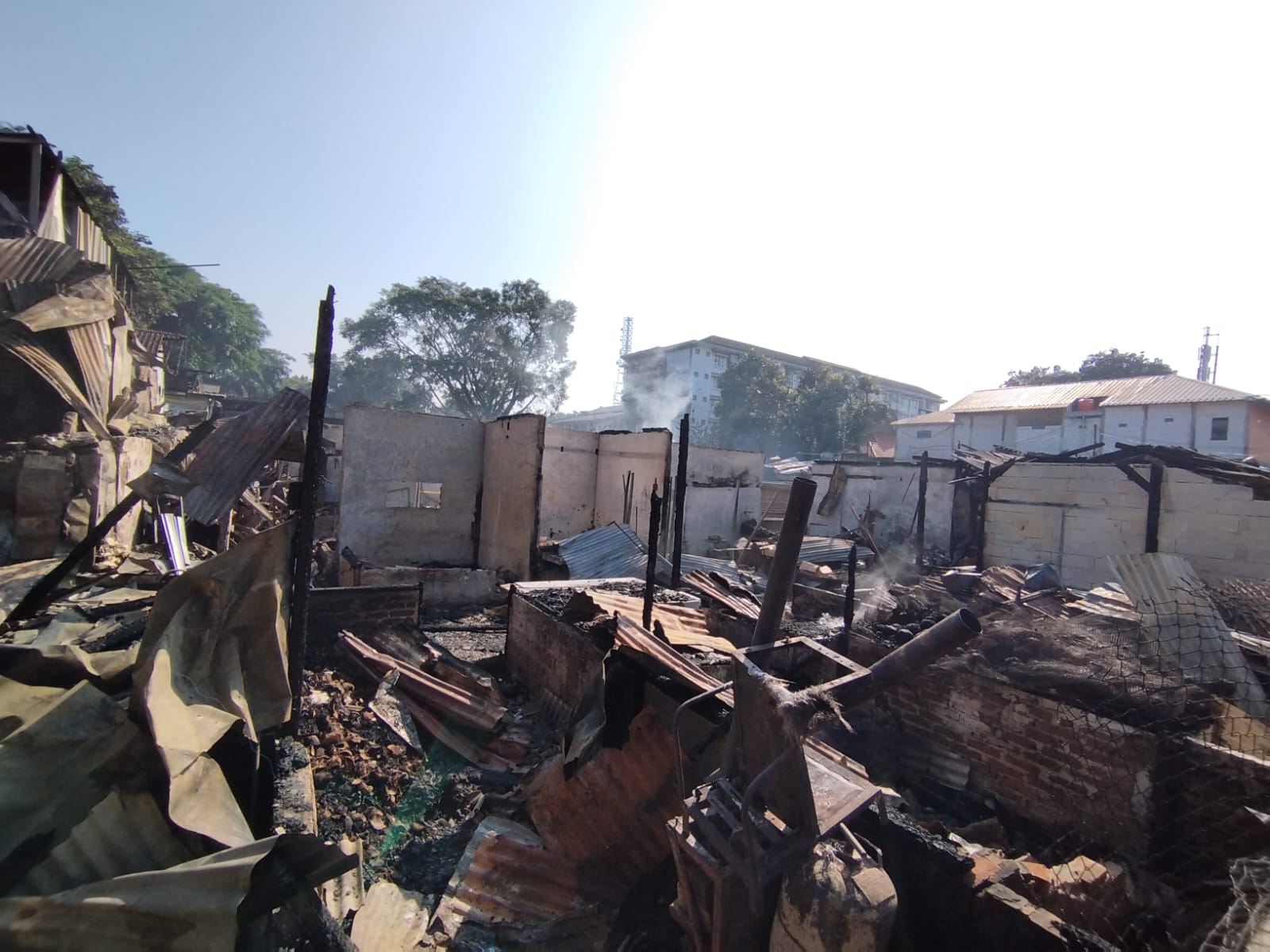 Kondisi Pasar Sadang Serang Pascakebakaran, 160 Los Hangus - infobdg.com