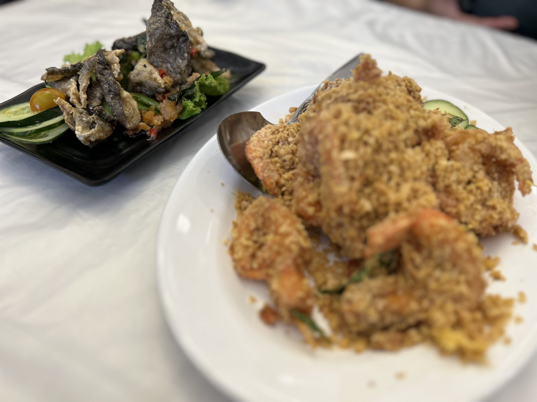 Baru di Bandung! Makan Hidangan Seafood di Golden Bay Live Seafood ...