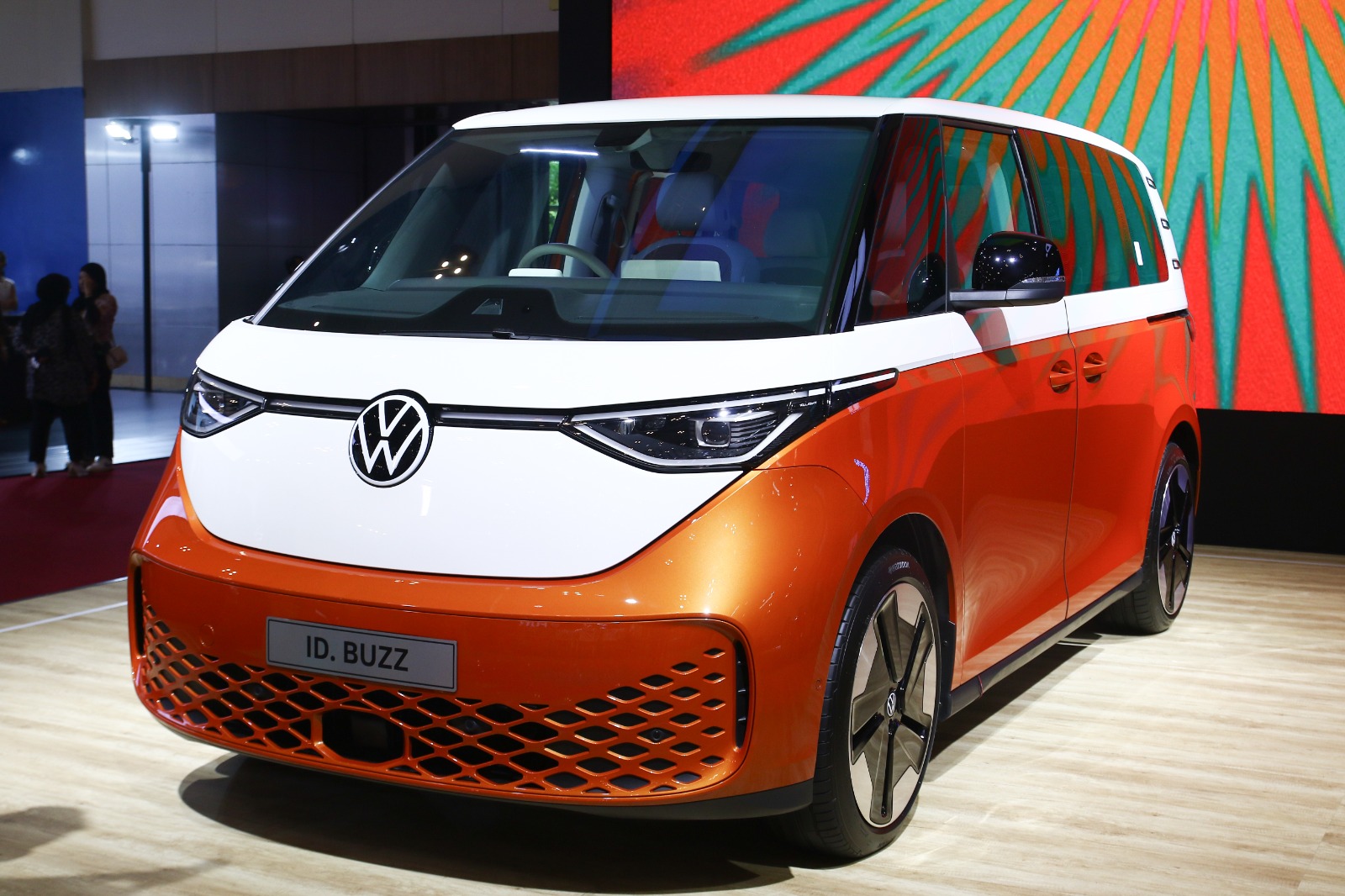 Volkswagen Indonesia Perkenalkan The All-Electric ID. Buzz di Bandung ...