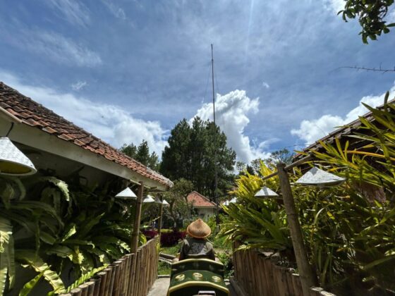 Floating Market Lembang Hadirkan Wahana Terbaru! Ada Kereta Danau ...